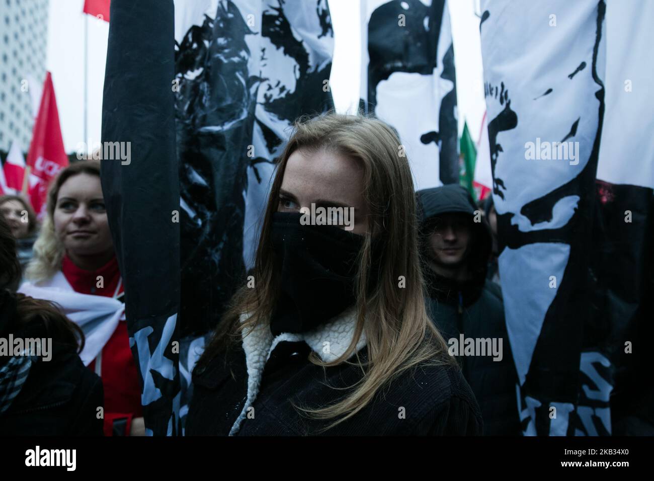 Hundreds of thousands march to celebrate Polish independence in Warsaw ...