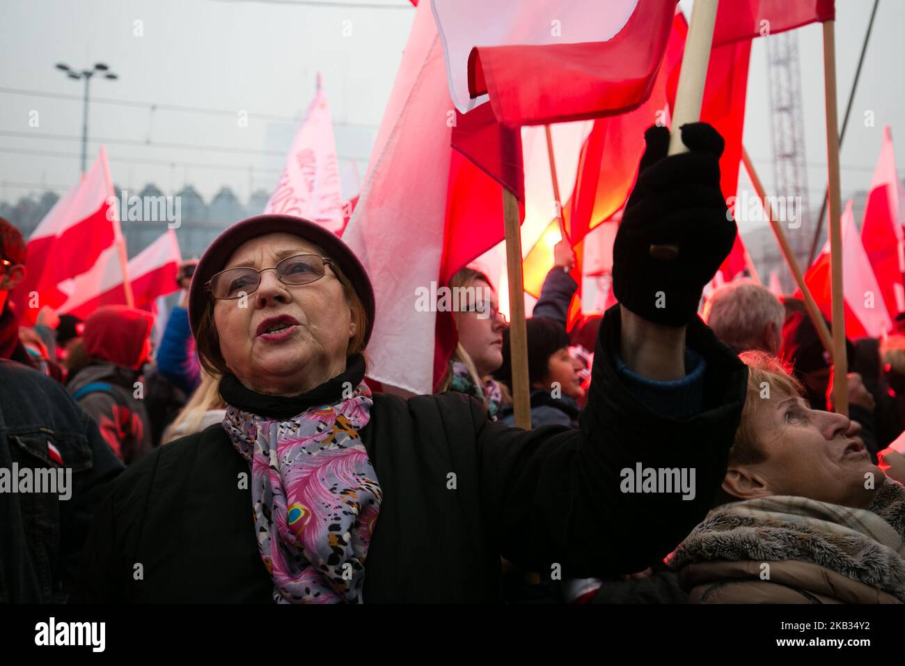 Hundreds of thousands march to celebrate Polish independence in Warsaw ...