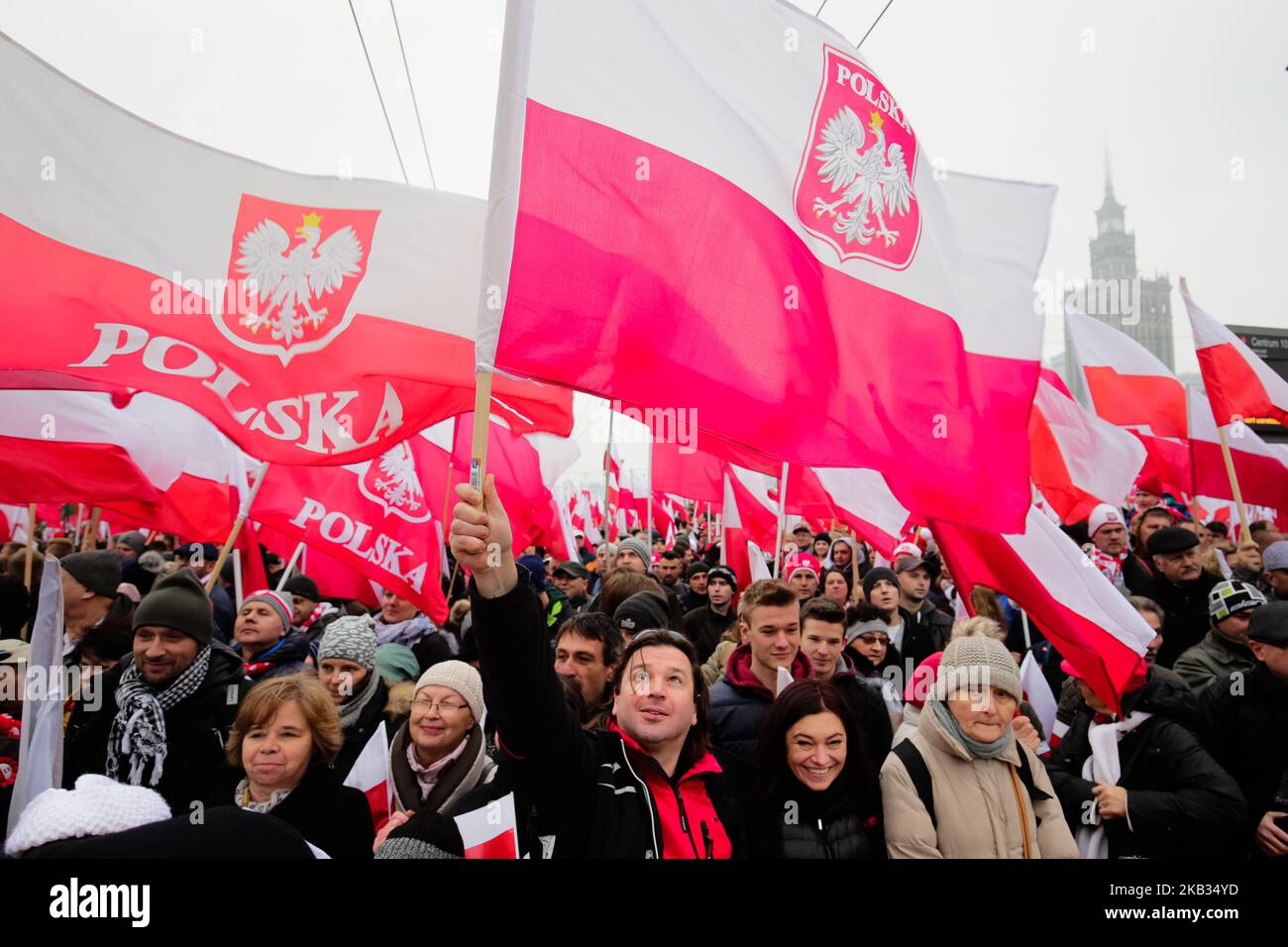 Hundreds of thousands march to celebrate Polish independence in Warsaw ...