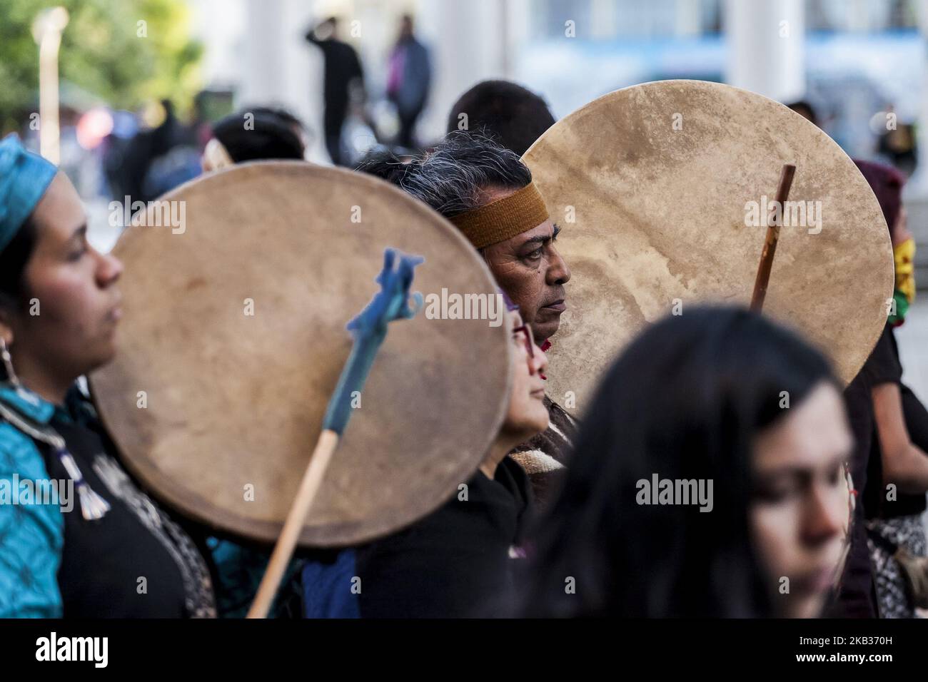 Kultrun hi-res stock photography and images - Alamy