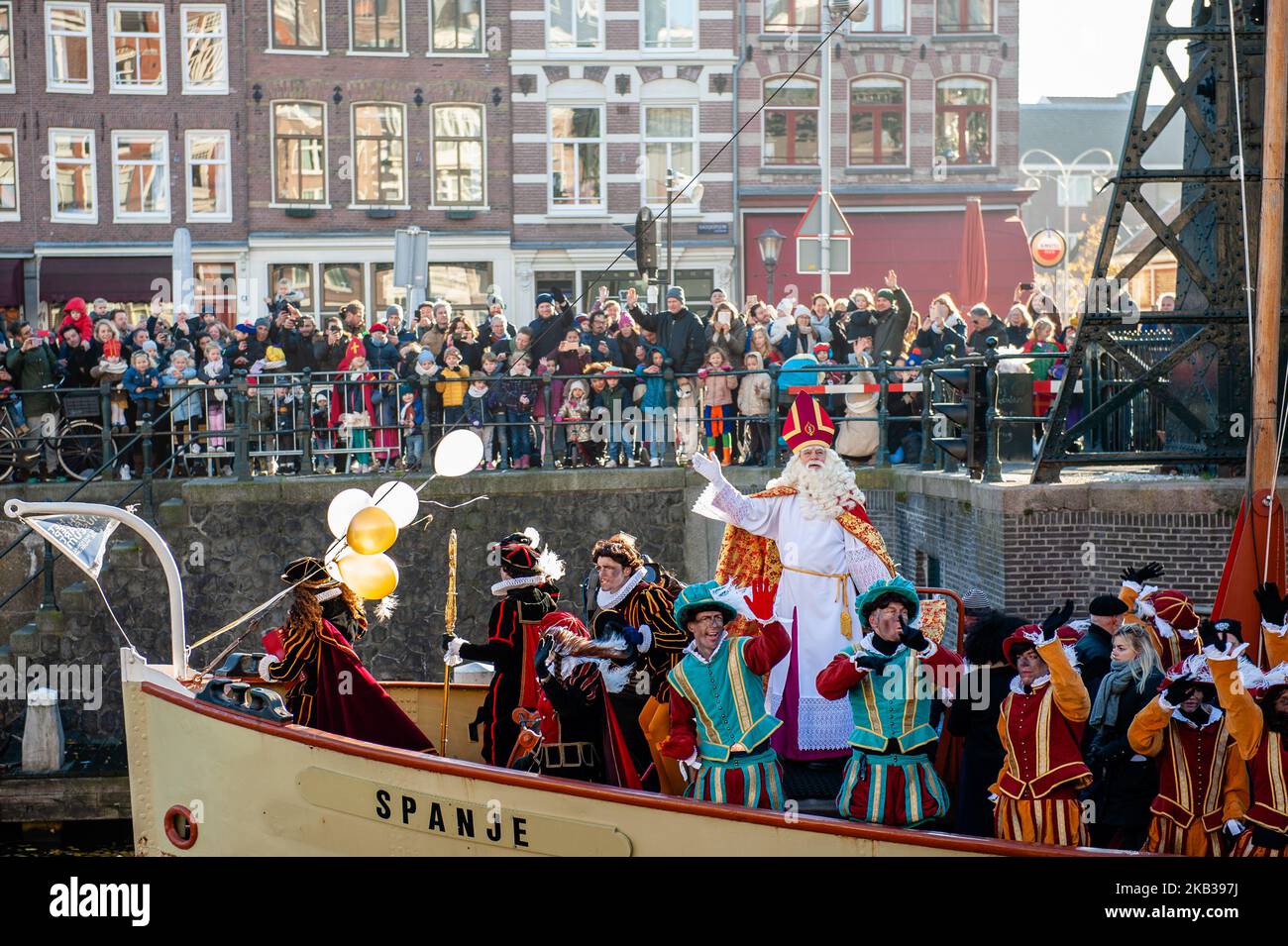 Sinterklaas boat hi-res stock photography and images - Alamy