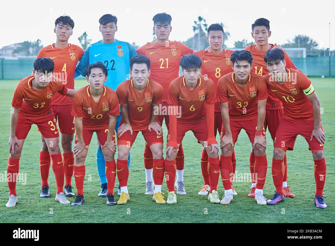 Line u18 hi-res stock photography and images - Alamy