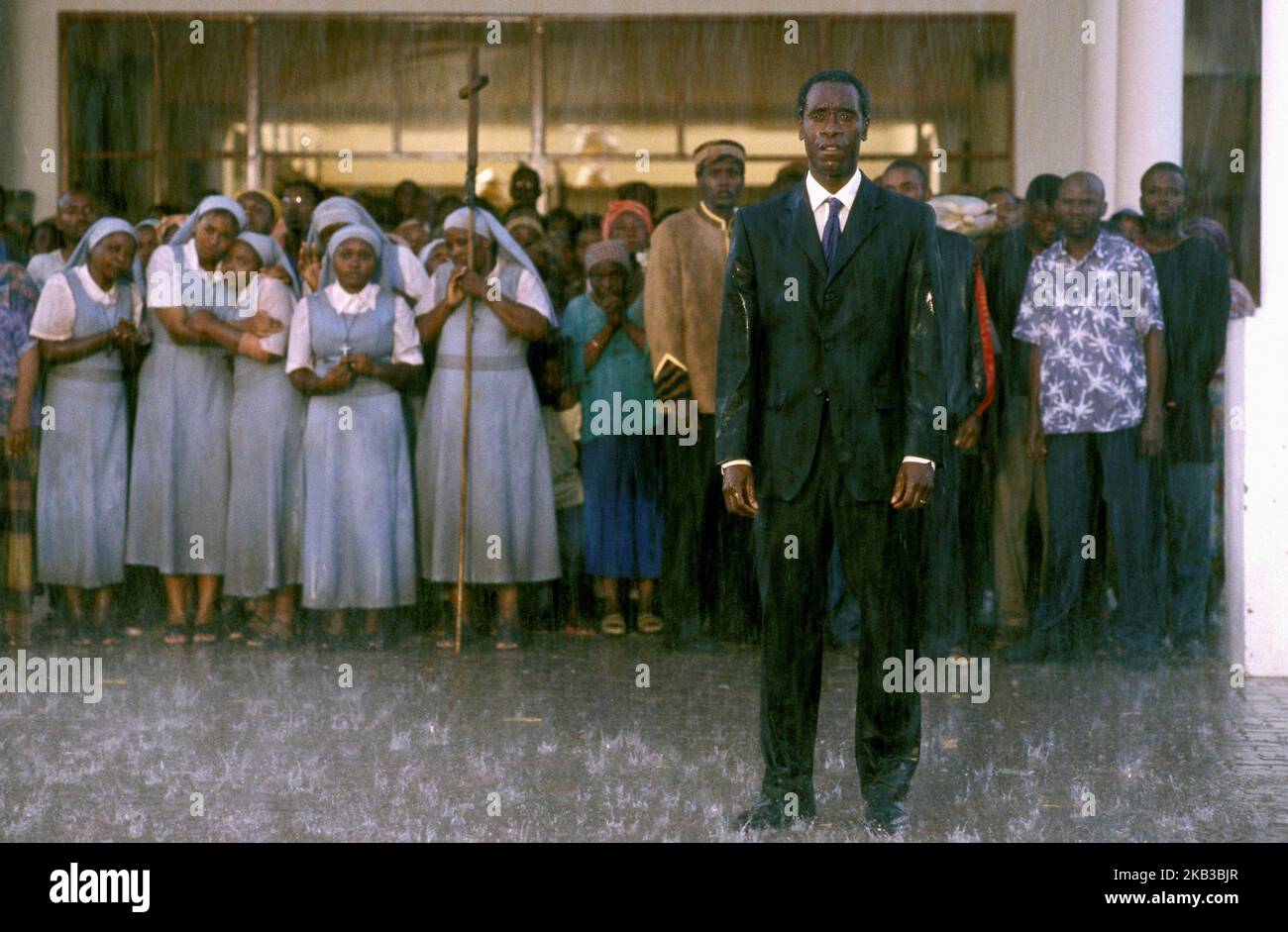 Don cheadle hotel rwanda hi-res stock photography and images - Alamy
