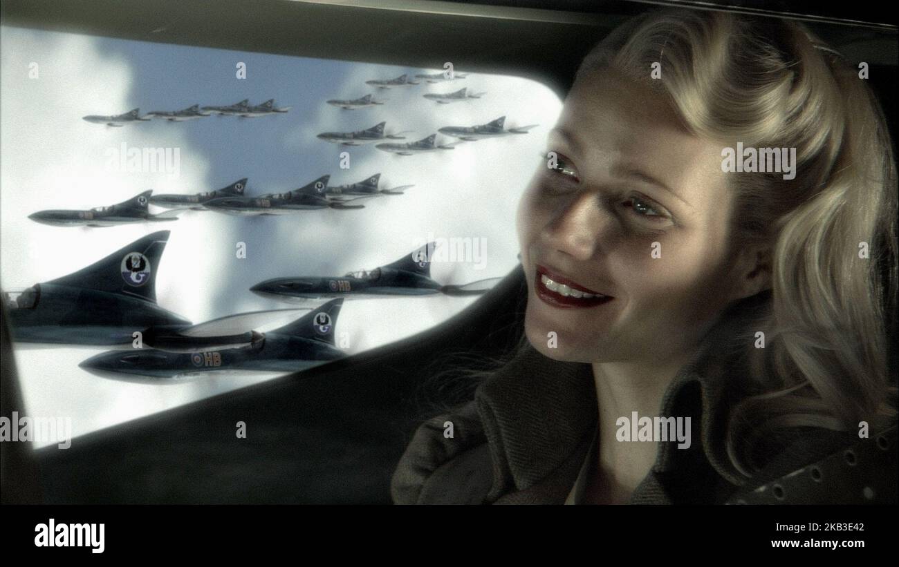 SKY CAPTAIN AND THE WORLD OF TOMORROW, GWYNETH PALTROW, 2004 Stock ...