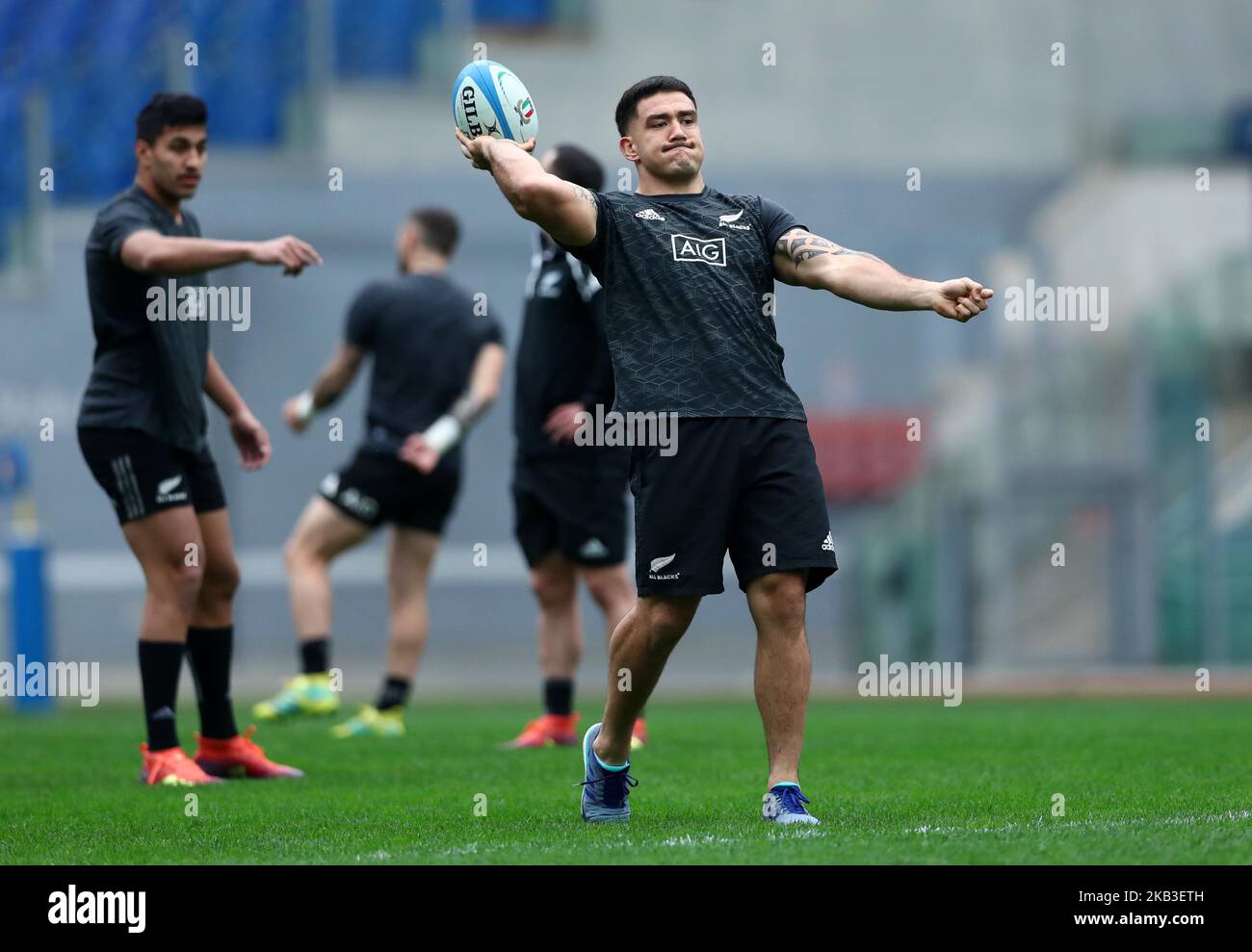 All blacks rugby captains run hi-res stock photography and images - Alamy