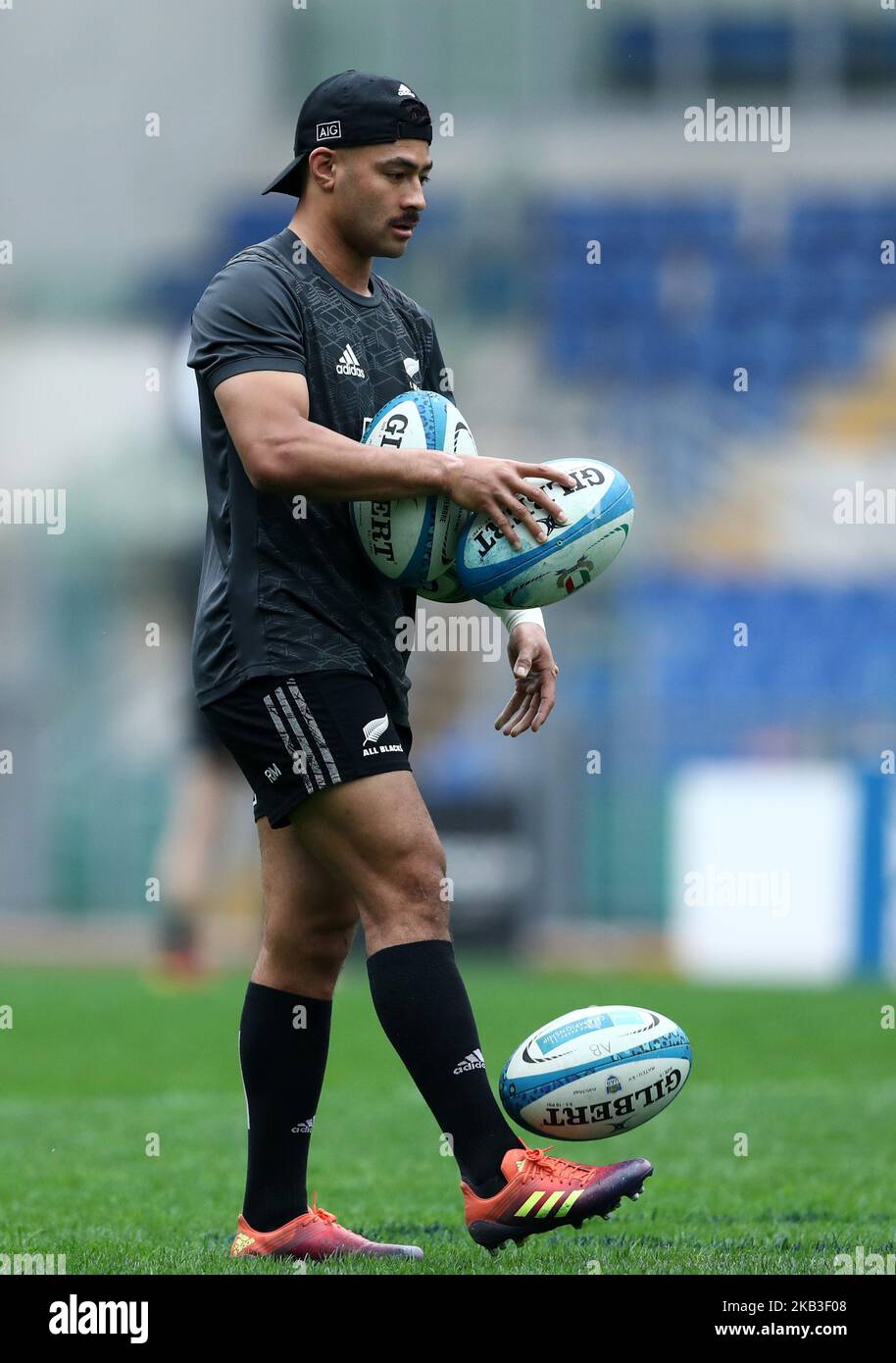 All blacks rugby captains run hi-res stock photography and images - Alamy