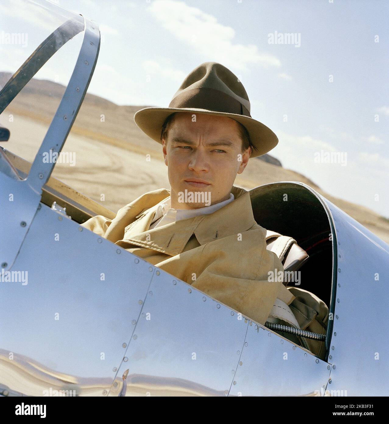 The aviator 2004 film stills hi-res stock photography and images - Alamy