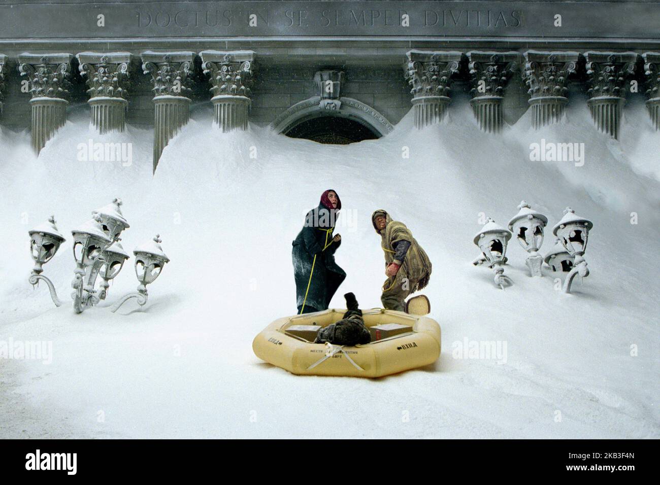 The day after tomorrow gyllenhaal hi-res stock photography and images ...