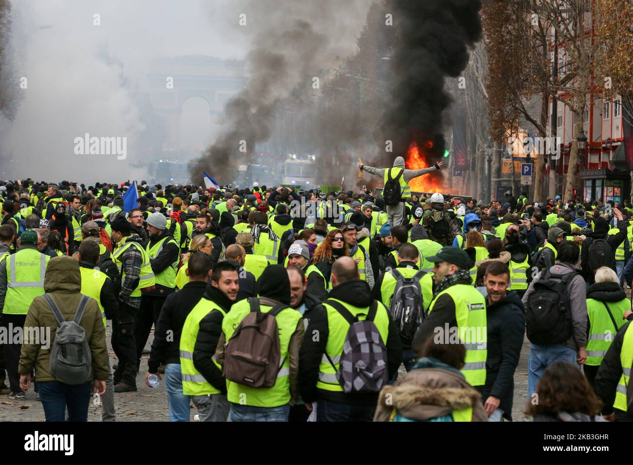 Mock riot hi-res stock photography and images - Alamy