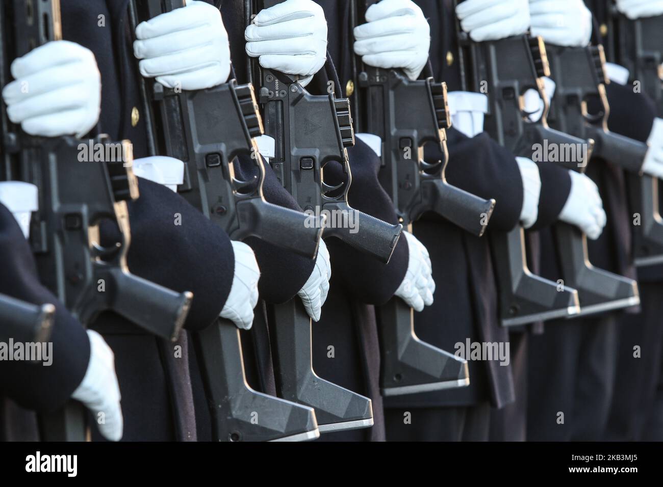 Polish Navy soldiers with the WAT-FB MSBS-5.56 also known as Grot ...