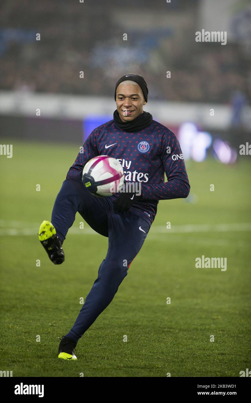 Mbappe psg 2018 hi-res stock photography and images - Alamy