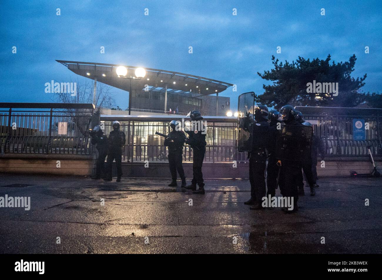 Lyon architecture school hi-res stock photography and images - Alamy