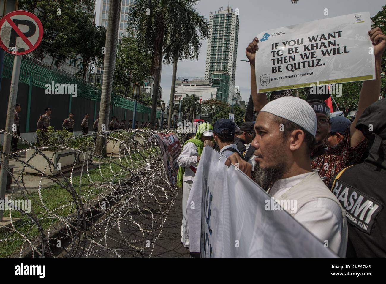 Muslim ethnic groups hi-res stock photography and images - Alamy