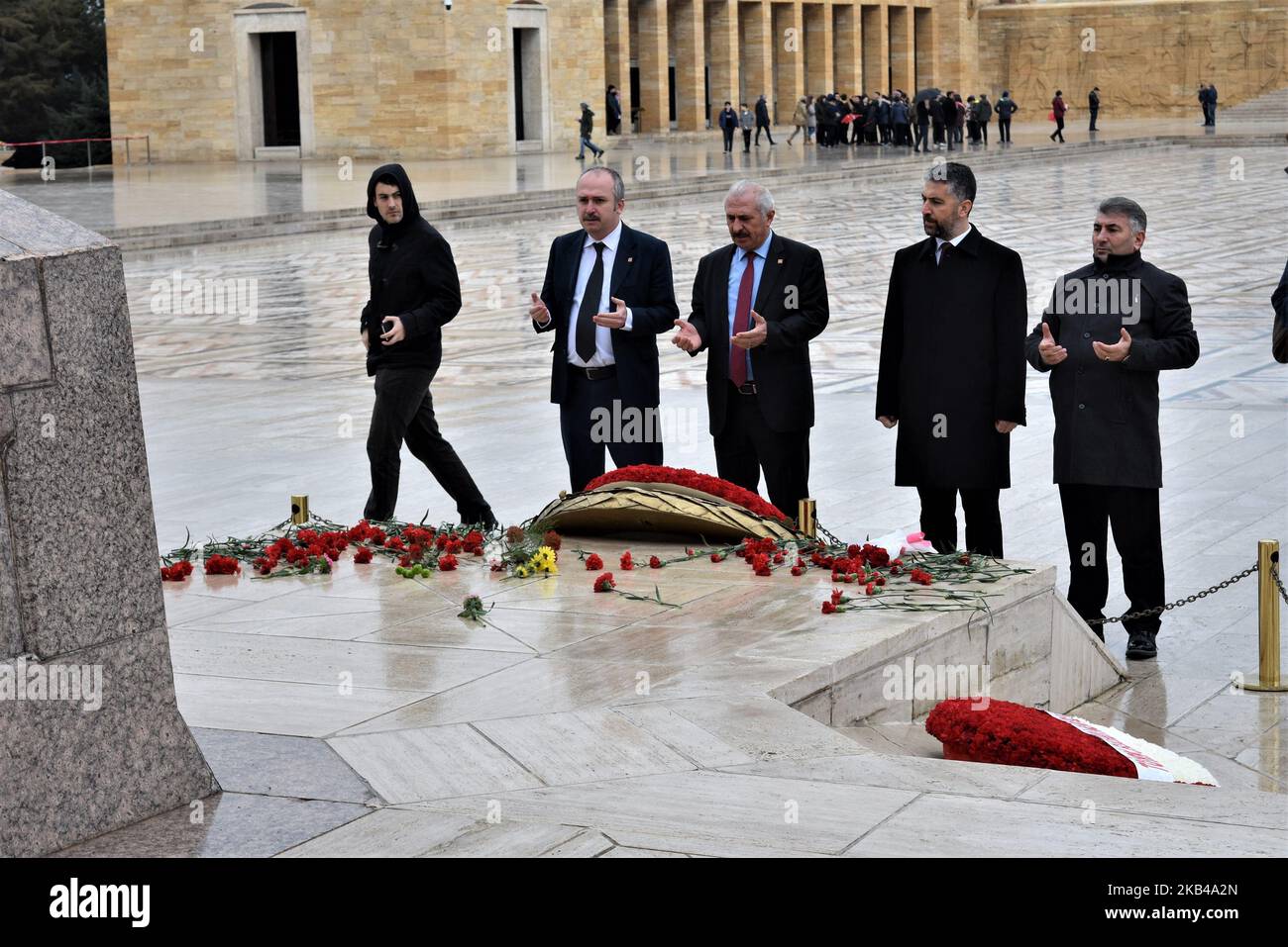 Visitors pray in front of the tomb of Ismet Inonu, modern Turkey's ...