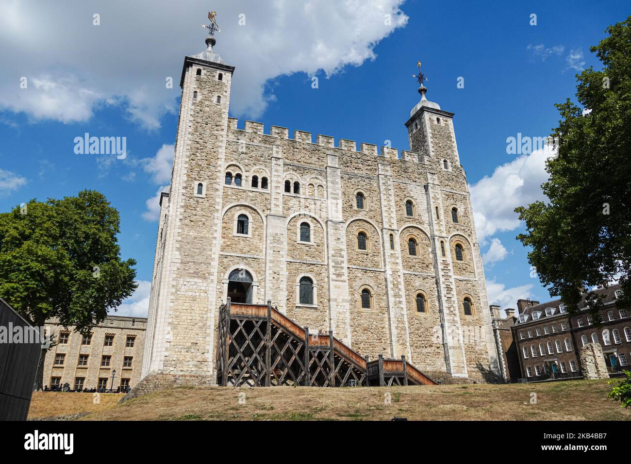 Medieval castle white tower england britain hi-res stock photography ...