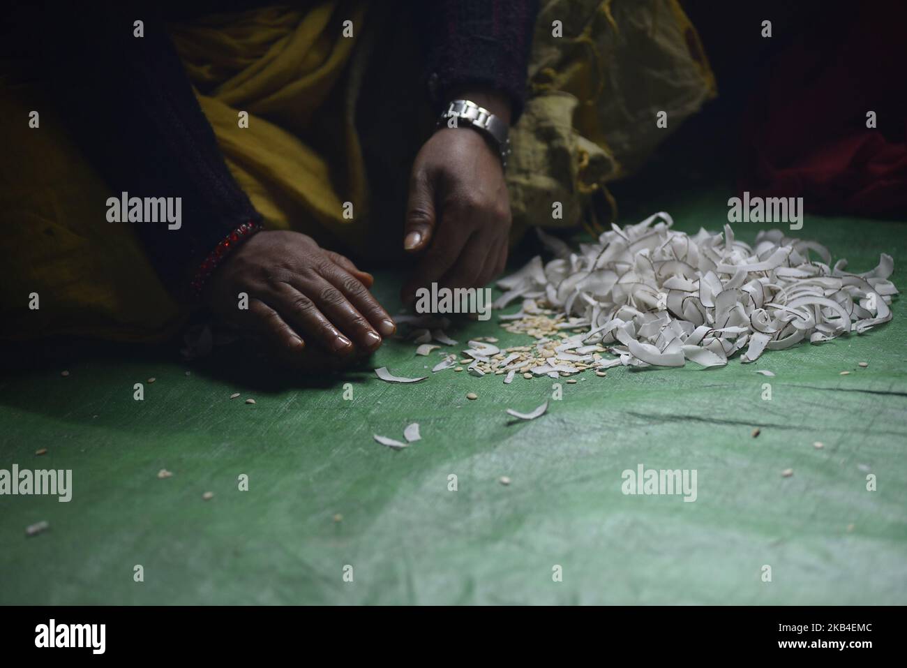 Dark chaku chunk hi-res stock photography and images - Alamy