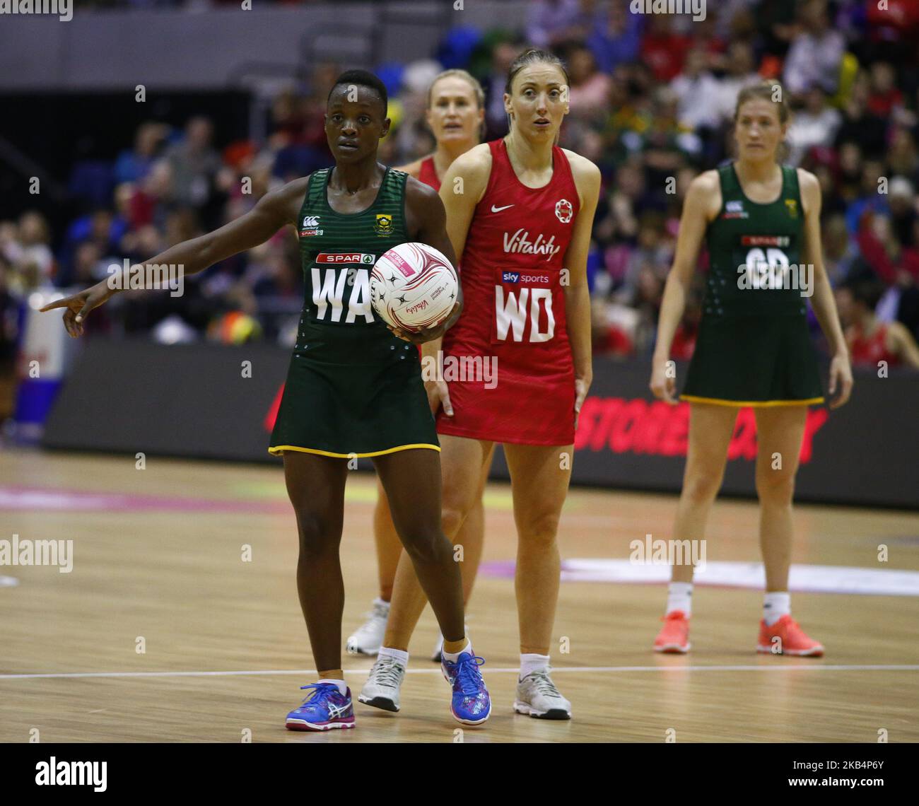 L-R Karla Pretorius of South Africa (SPAR Proteas) and Jade Clarke of ...