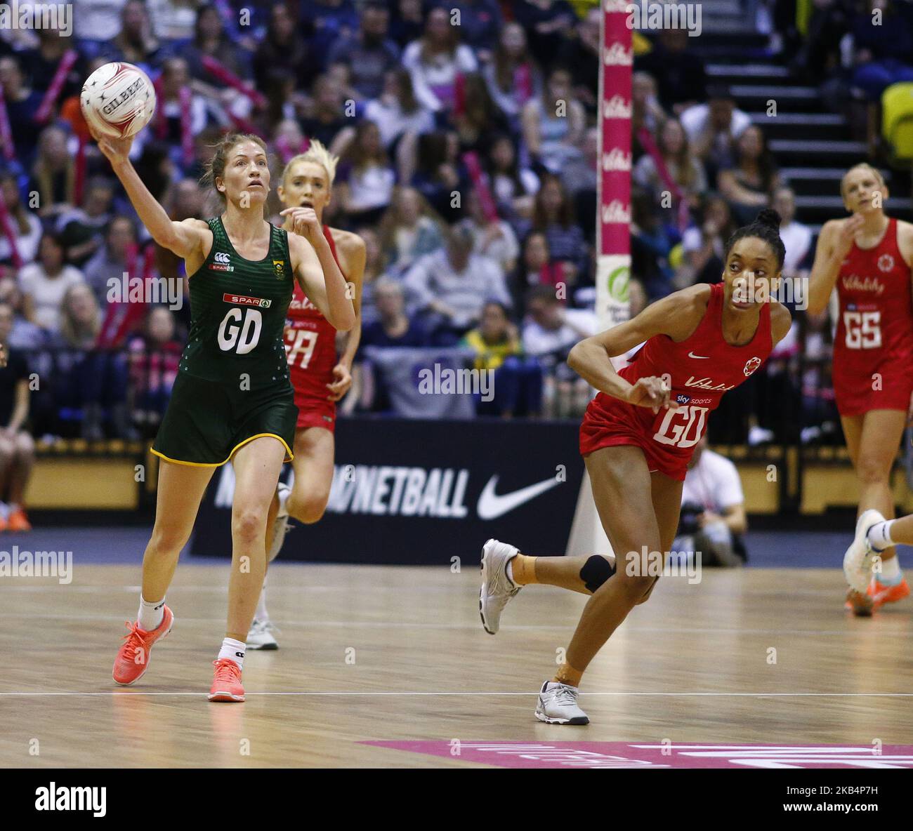 England south africa netball hi-res stock photography and images - Alamy