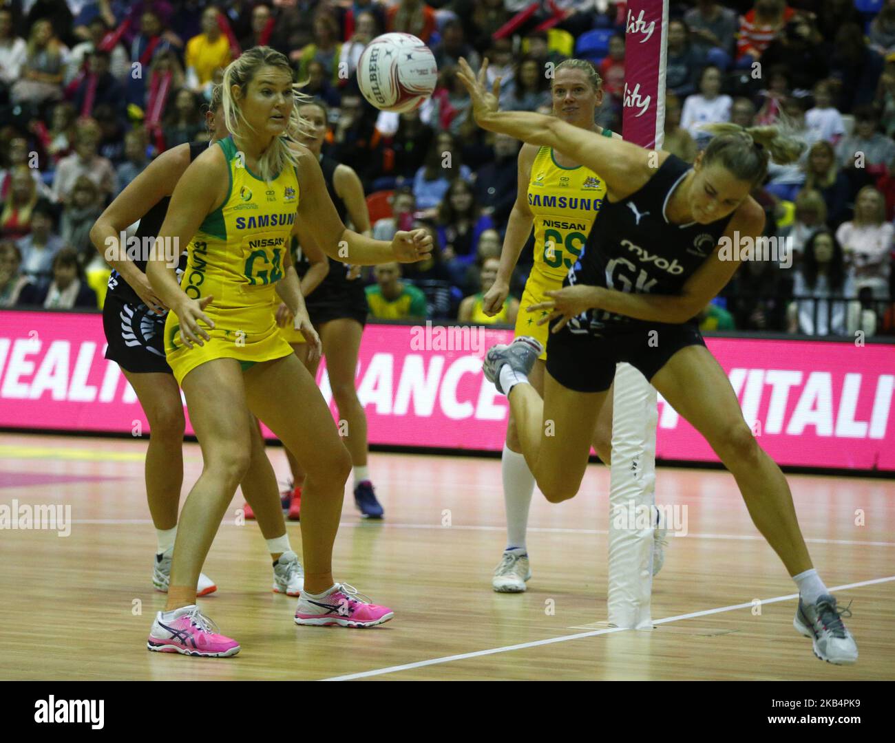 L-R Stephanie Wood of Australia Diamonds and Jane Watson of New Zealand ...