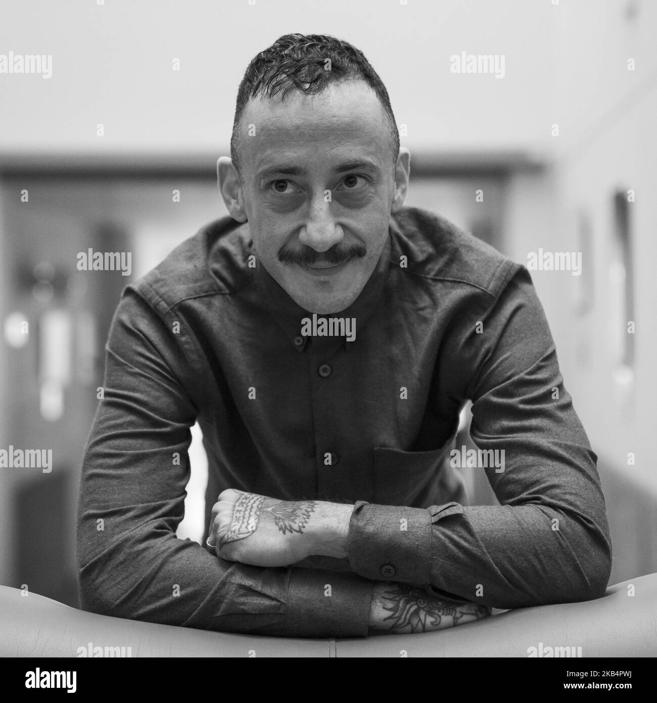 21 hombre hi-res stock photography and images - Alamy