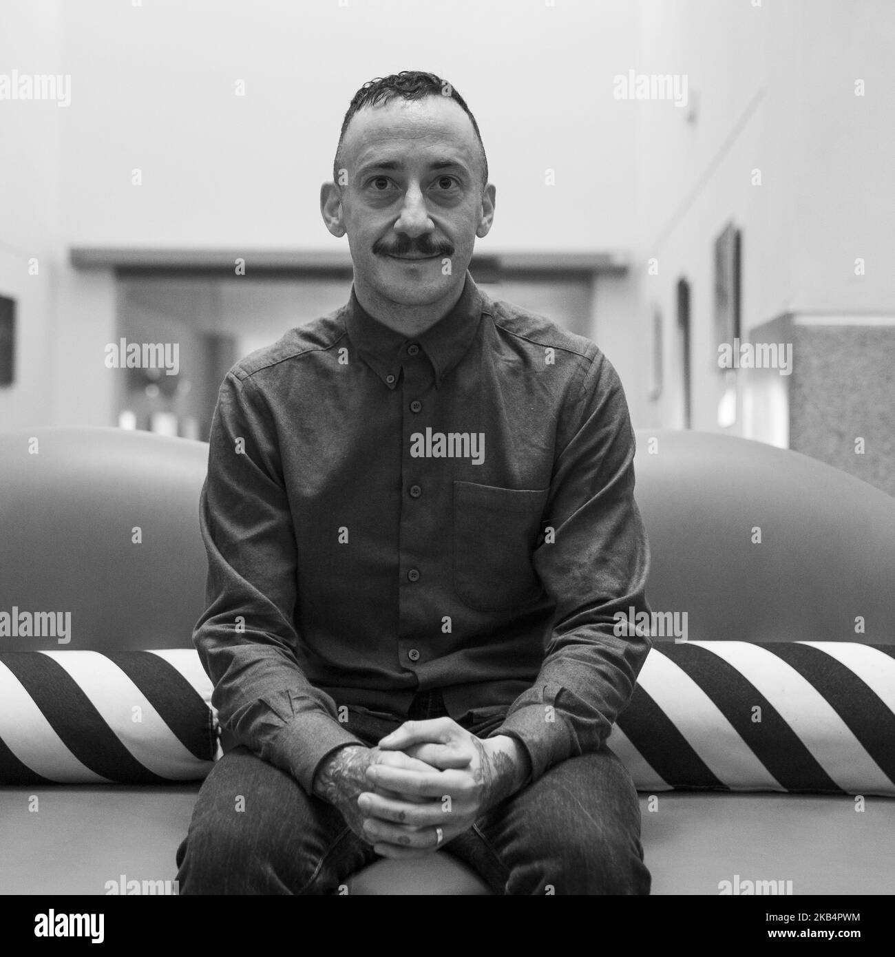 21 hombre hi-res stock photography and images - Alamy