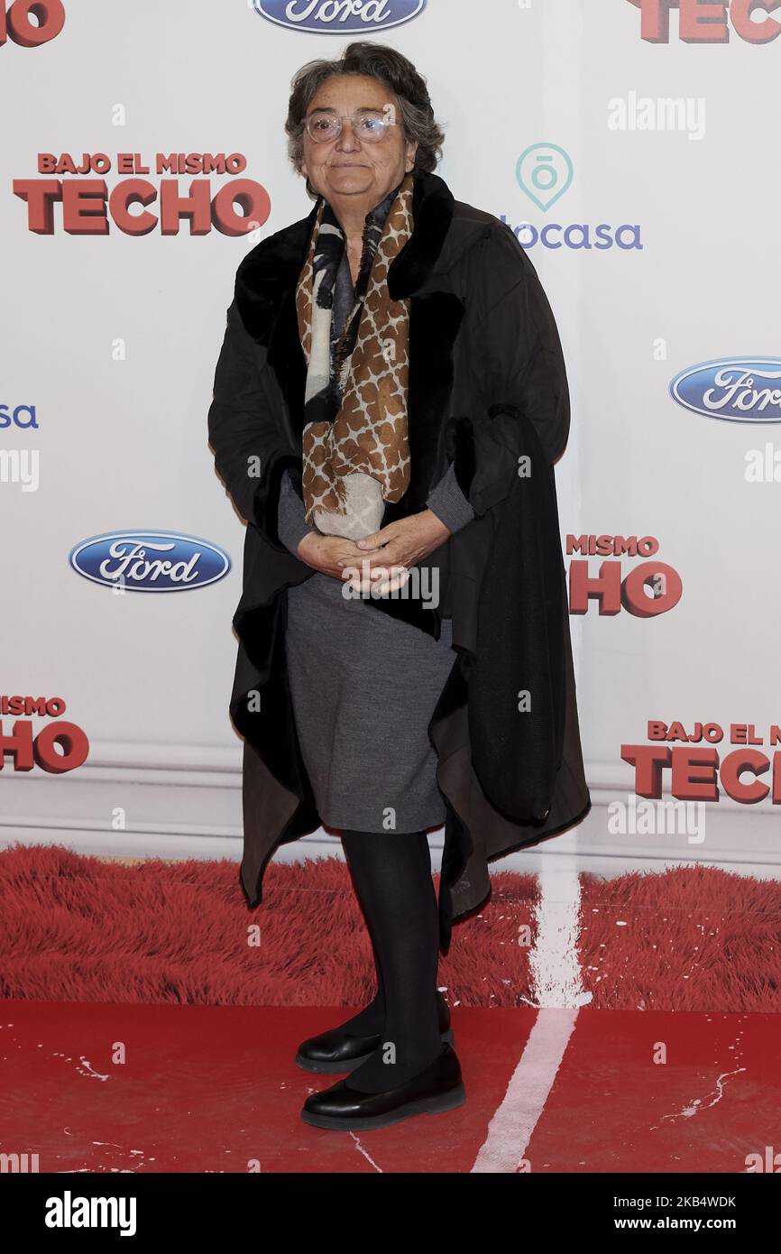 Elena Benarroch attends the 'Bajo el mismo Techo' premiere at Callao ...