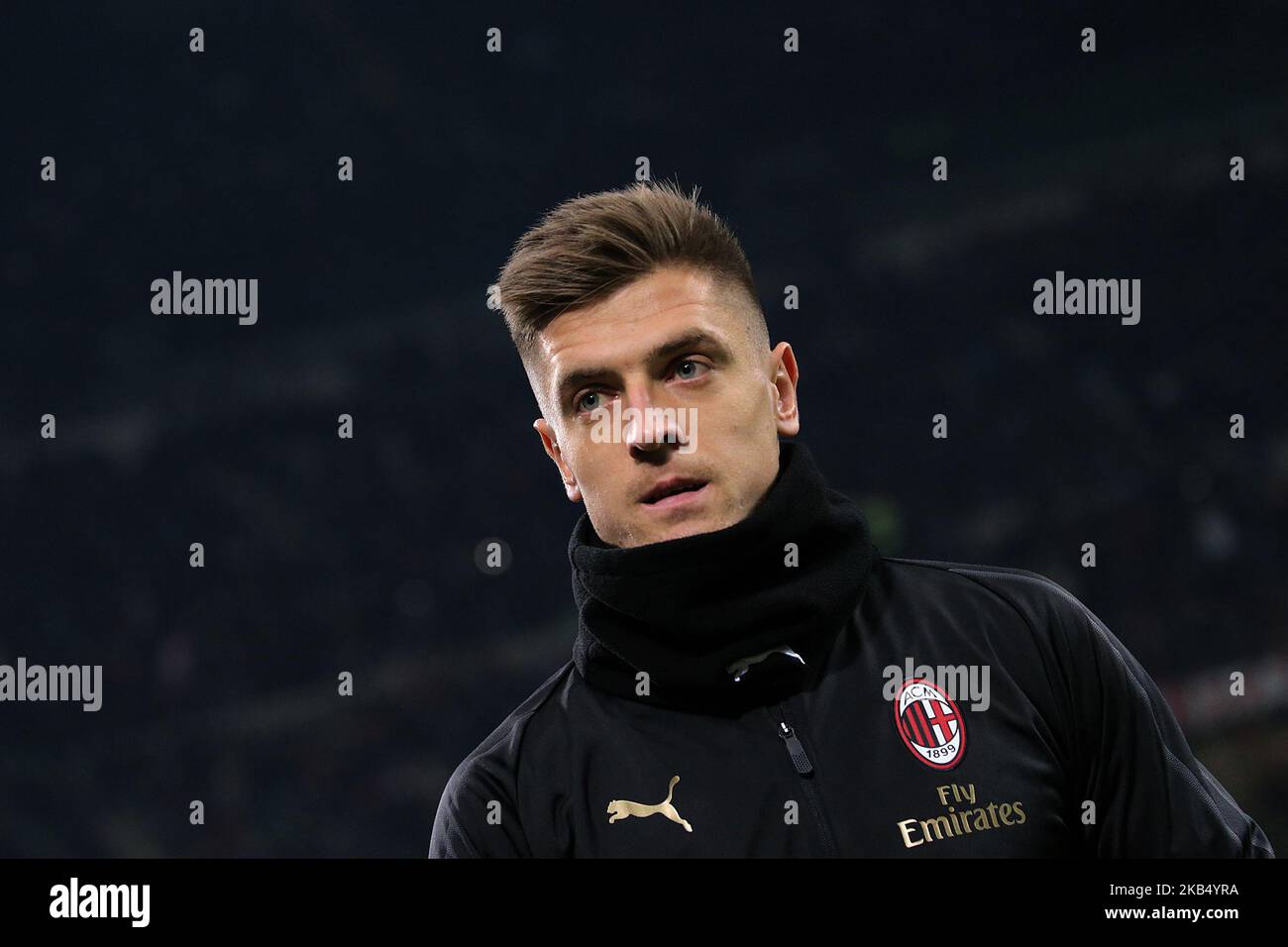 Mohawk football team hi-res stock photography and images - Alamy