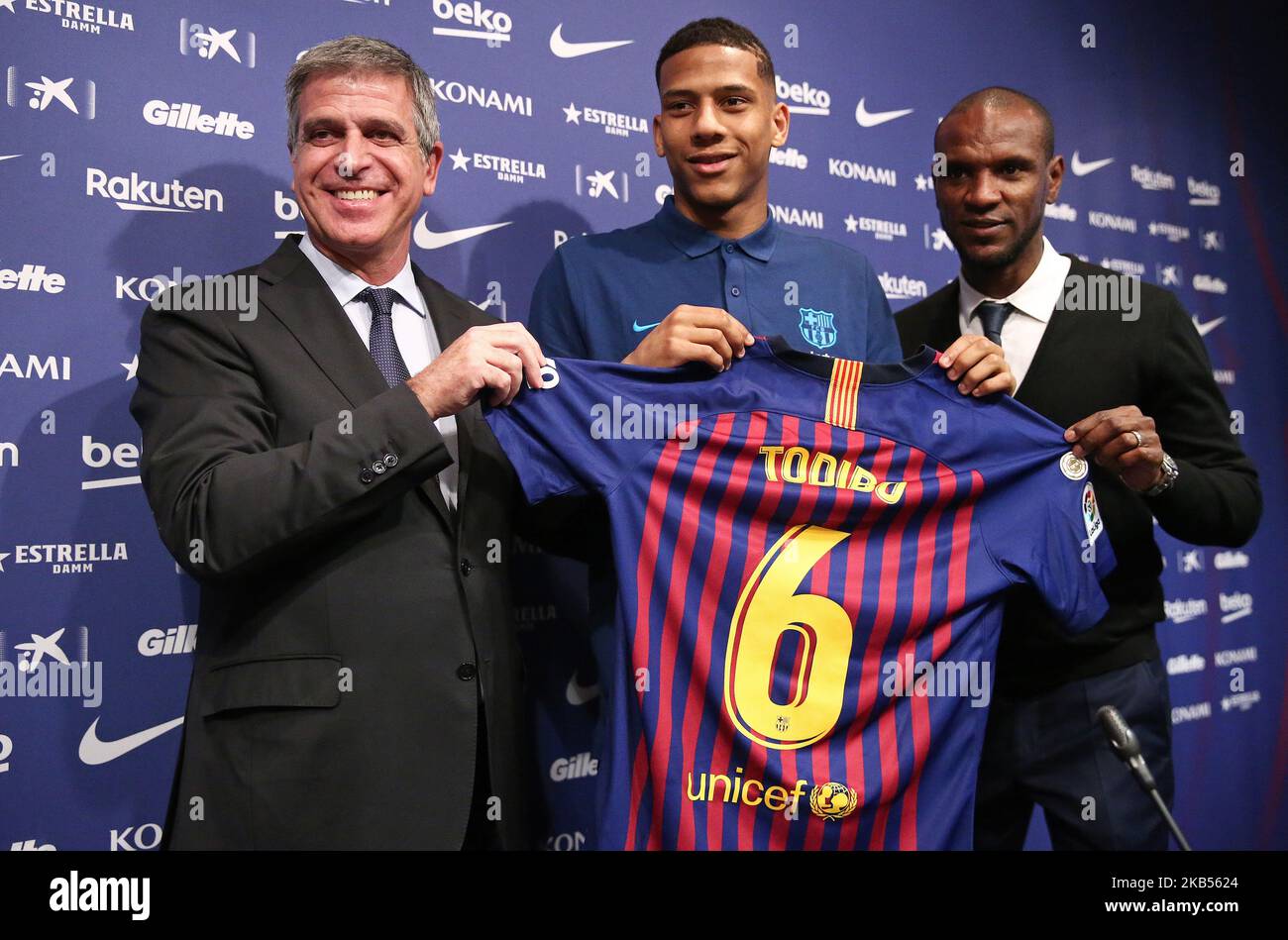 Fc barcelona jersey hi-res stock photography and images - Alamy