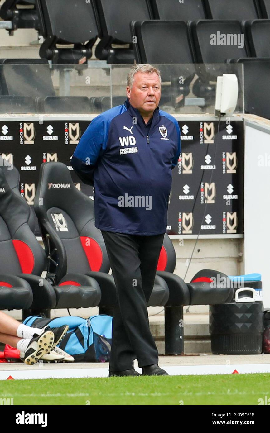 Afc wimbledon wally downes hi-res stock photography and images - Alamy