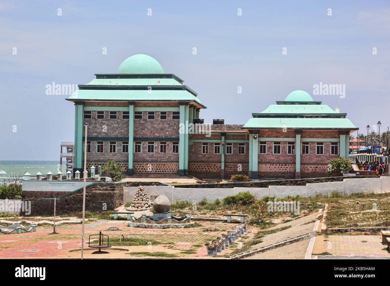 Kamarajar Mandapam (Kamarajar Memorial) in Kanyakumari, Tamil Nadu ...