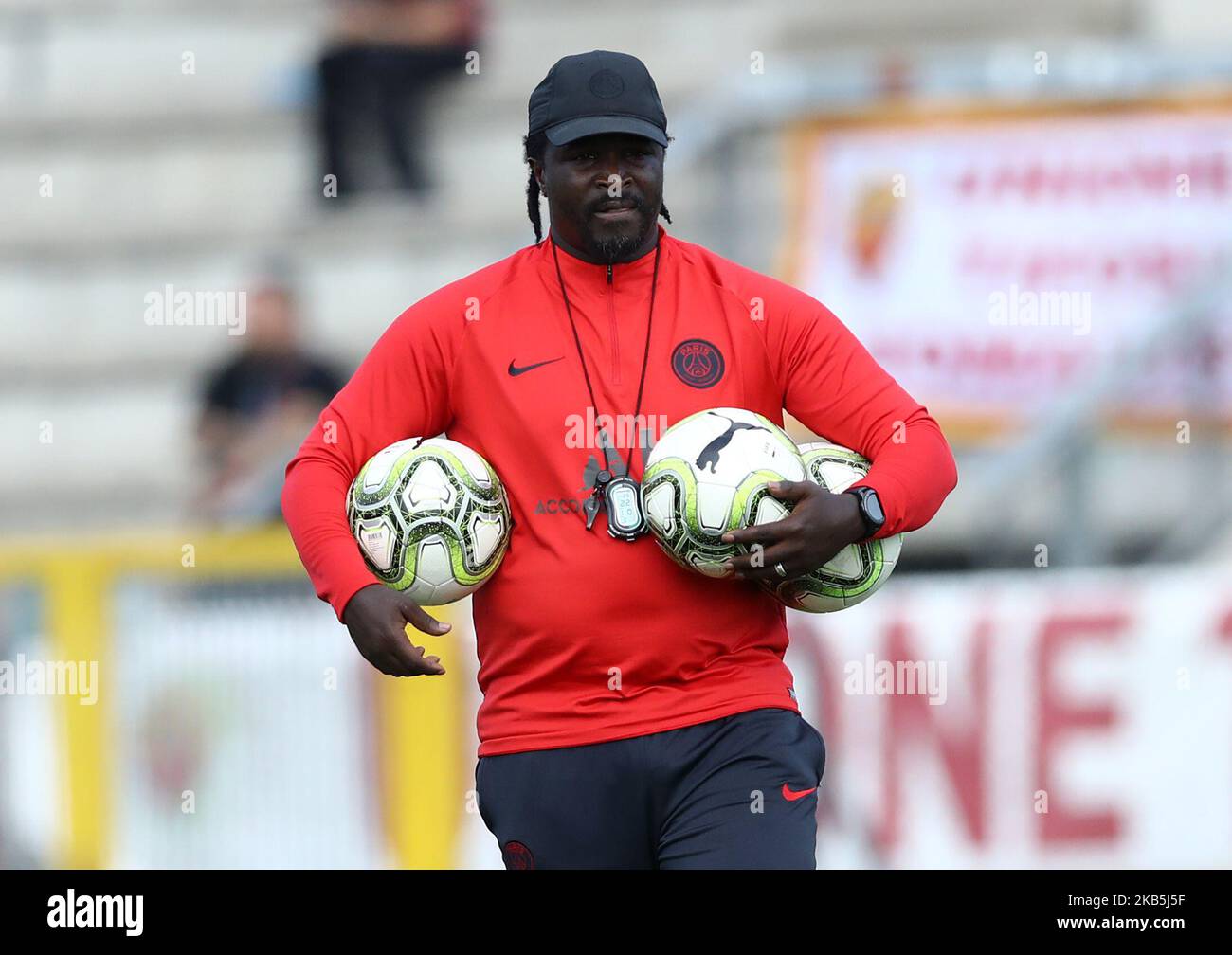 Psg assistant coach Bernard Mendy during the women's friendly football ...