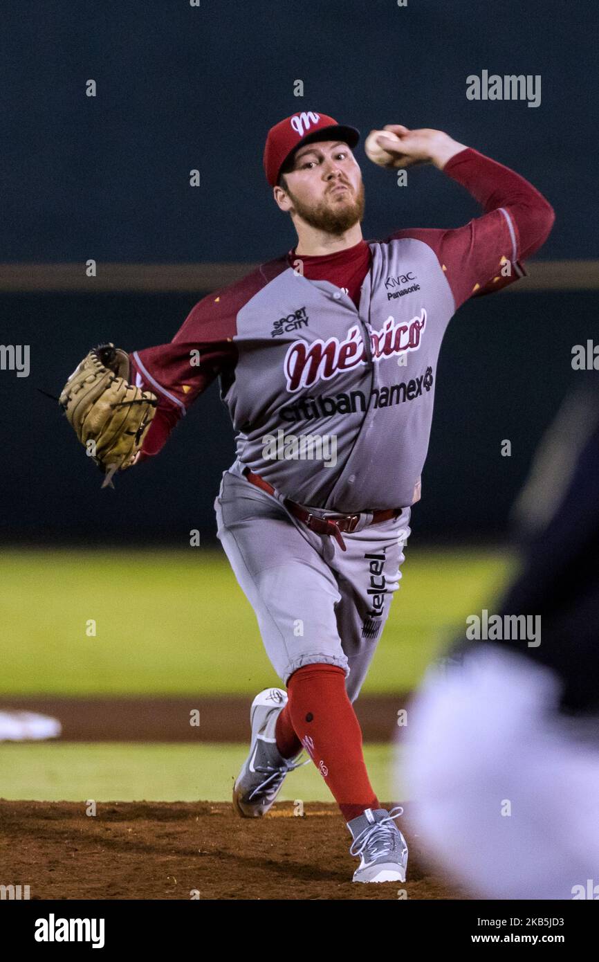 Matt Gage of Diablos Rojos #56 pitches against of Tigres de Quintana ...