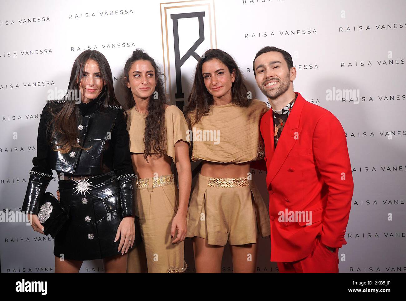 Max Schneider Six Pack