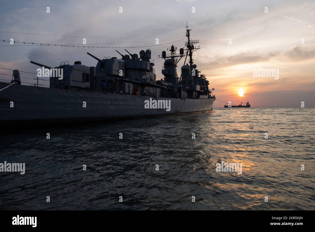 Uss charrette dd5 hi-res stock photography and images - Alamy