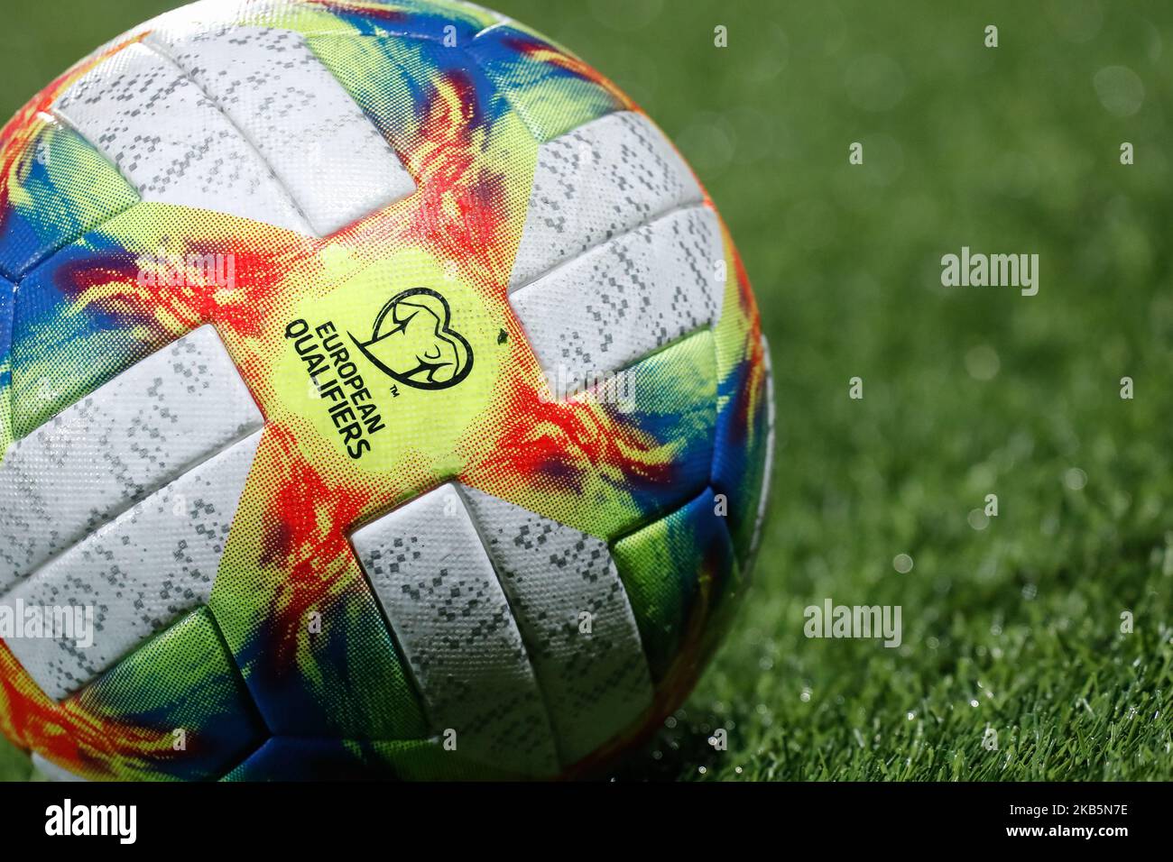 Uefa euro 2020 official match ball hi-res stock photography and images ...