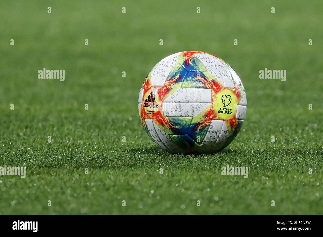 Uefa euro 2020 official match ball hi-res stock photography and images ...