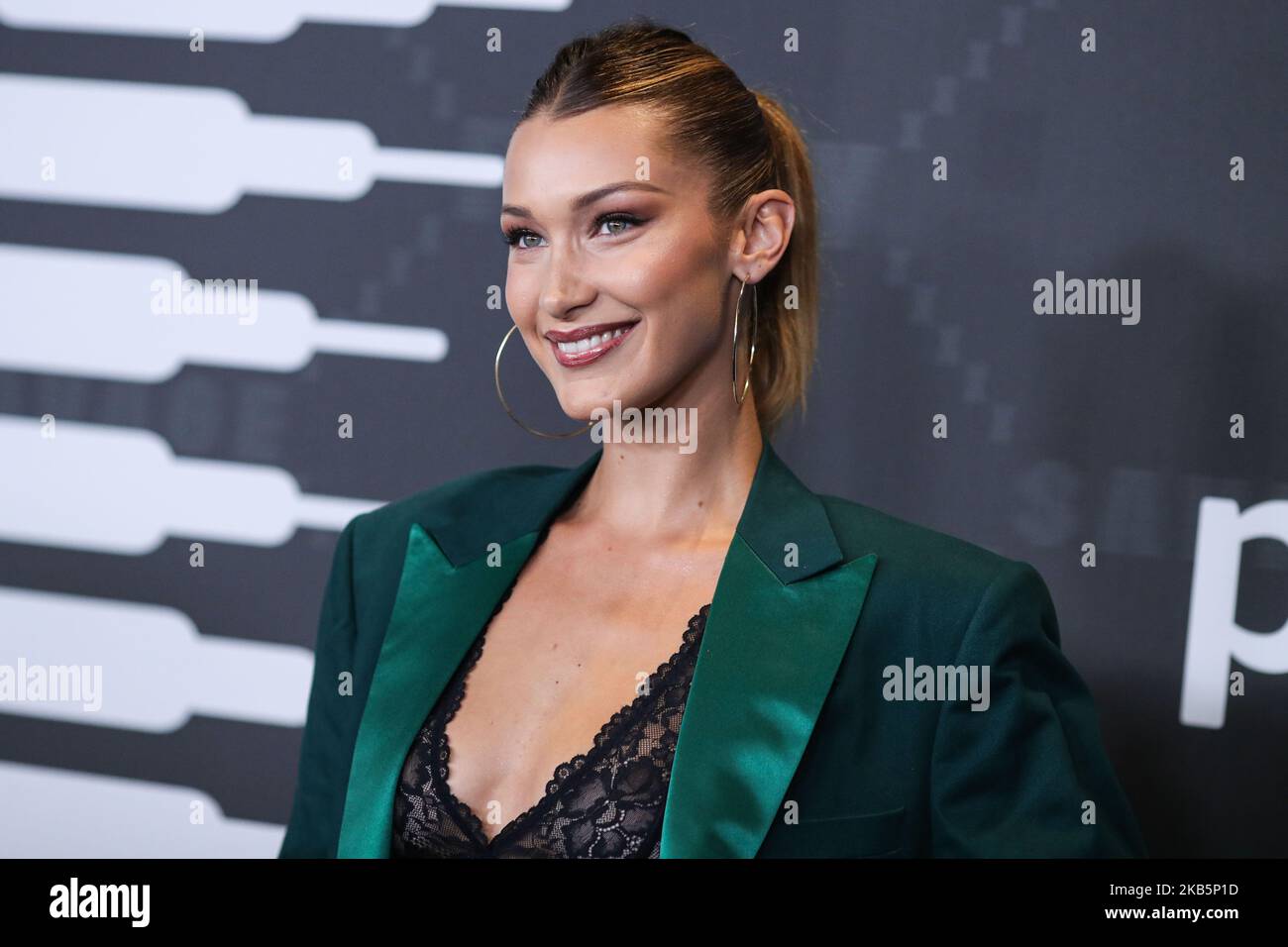 Bella hadid portrait hi-res stock photography and images - Alamy