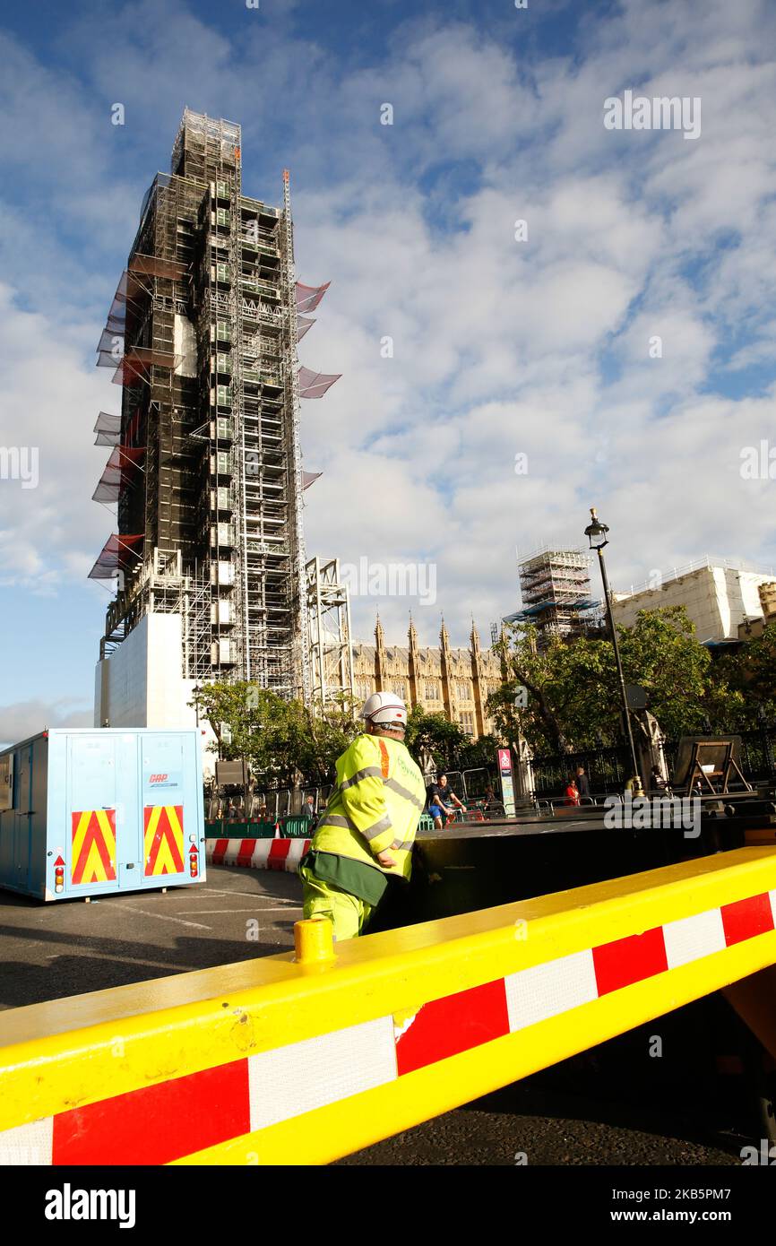 Blocked street hi-res stock photography and images - Alamy