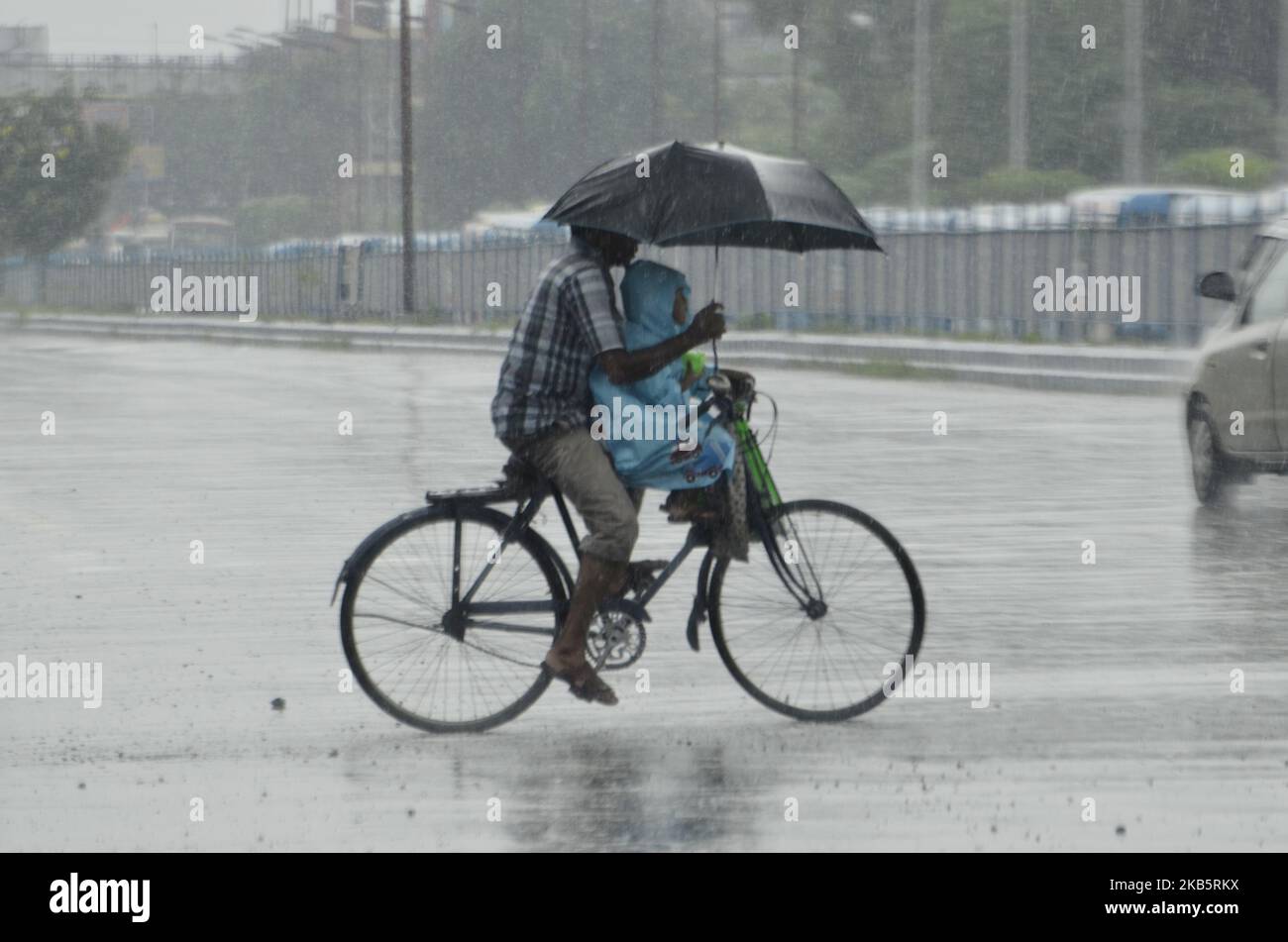 Moderate rainfall affects daily life in Kolkata, India, 12 September ...