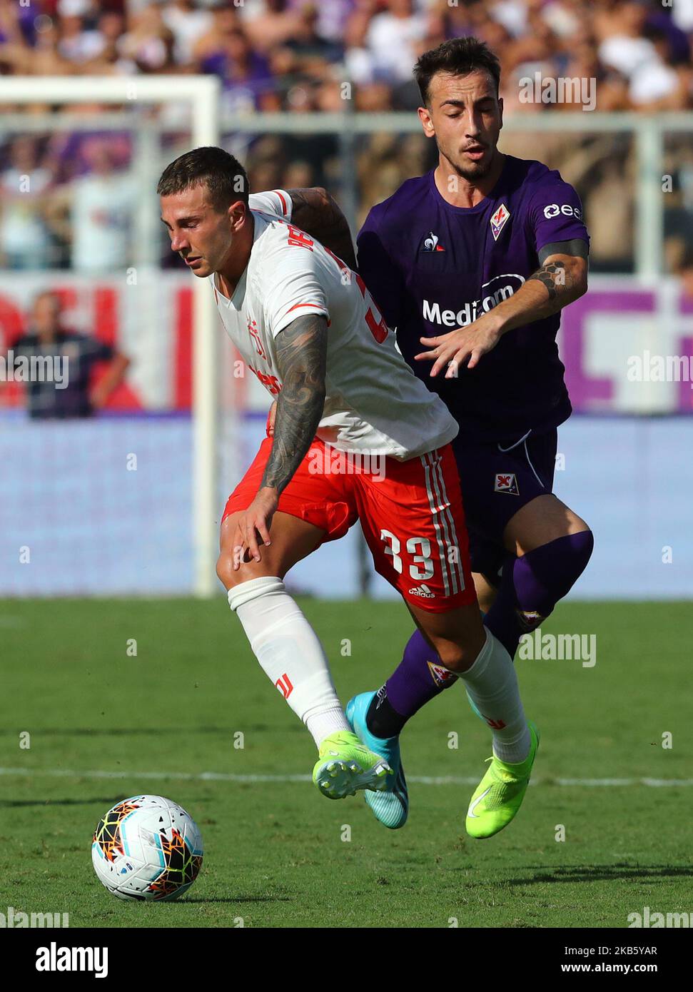 Federico Bernardeschi of Juventus and Gaetano Castrovilli of Fiorentina ...