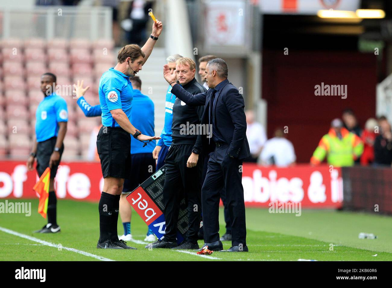 Robert jones referee hi-res stock photography and images - Alamy