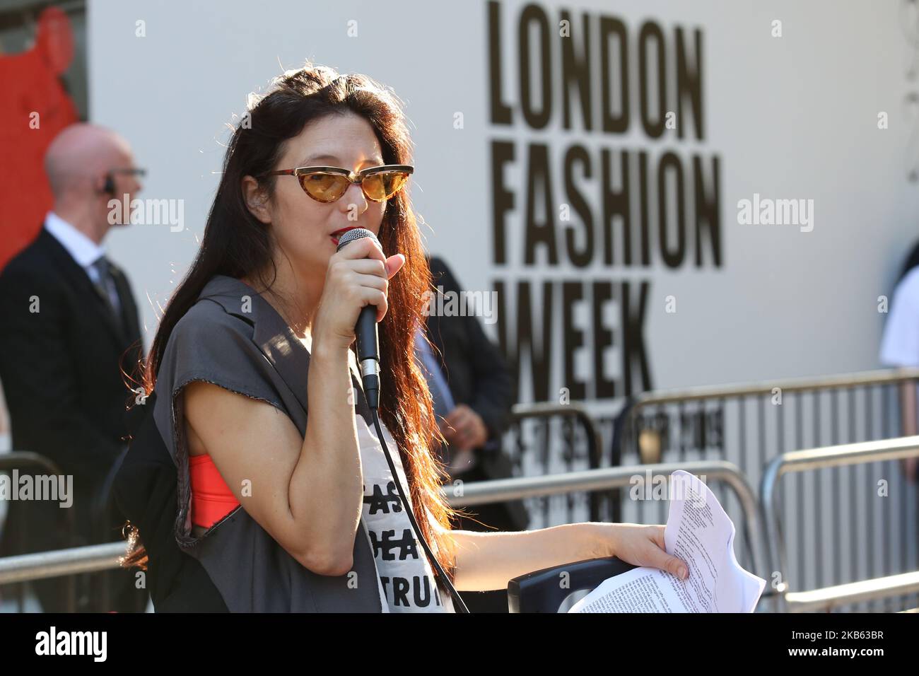 Extension Rebellion protest against unsustainability and consumerism in ...
