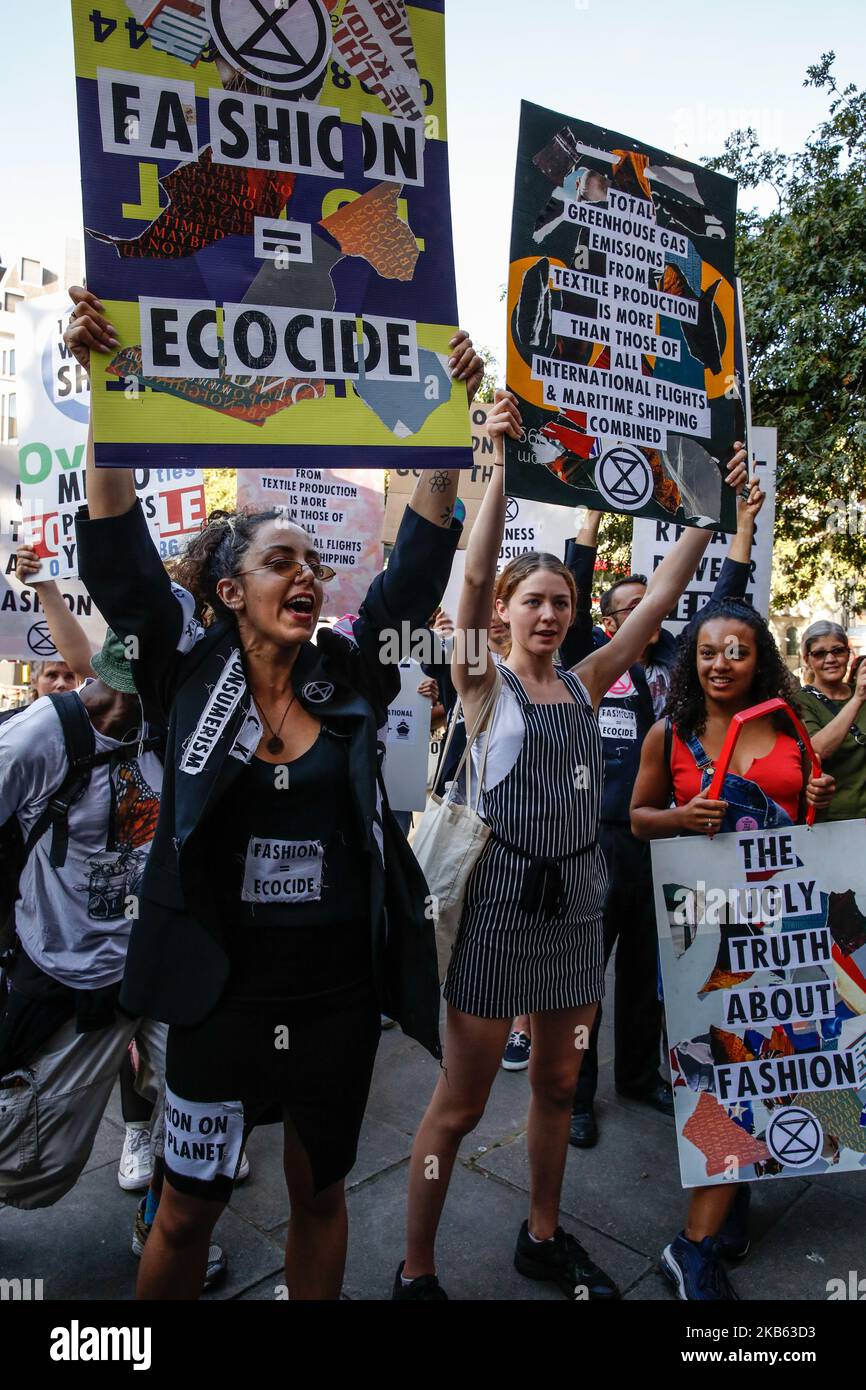 Extension Rebellion protest against unsustainability and consumerism in ...