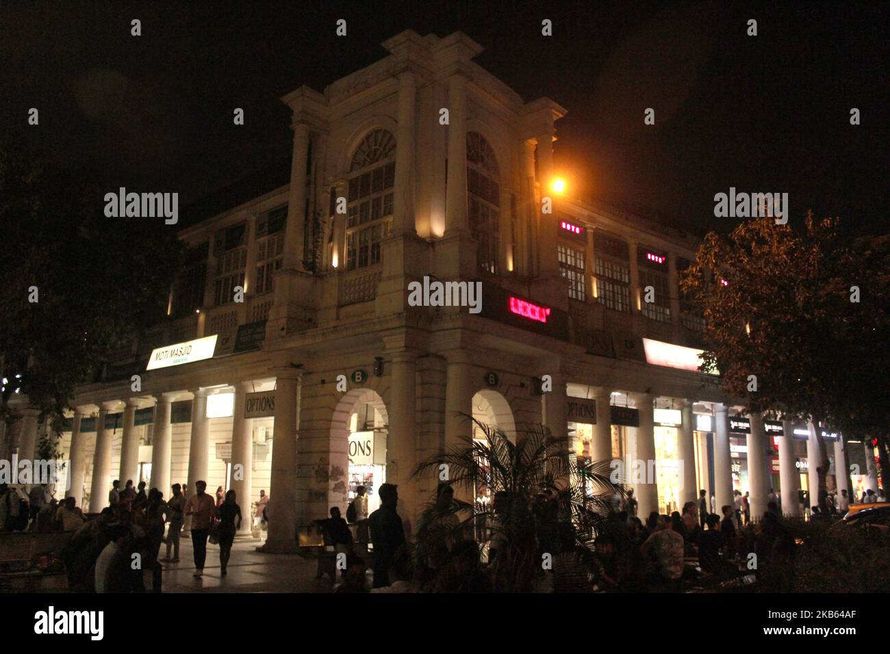 Night view of connaught place hi-res stock photography and images - Alamy