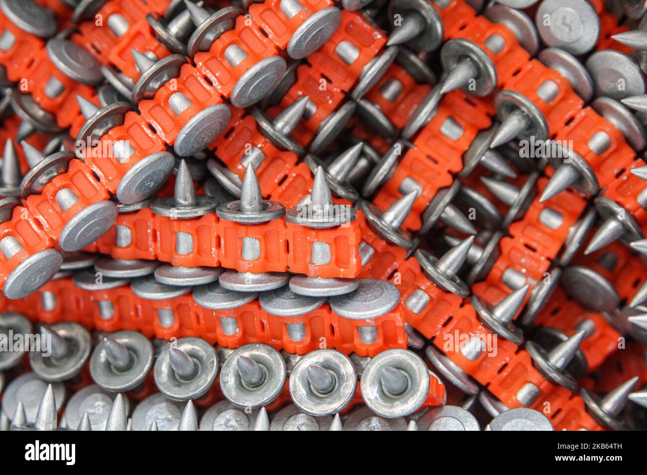 Spit SBR14 nails in tubes are for use in the P525L stand up decking ...