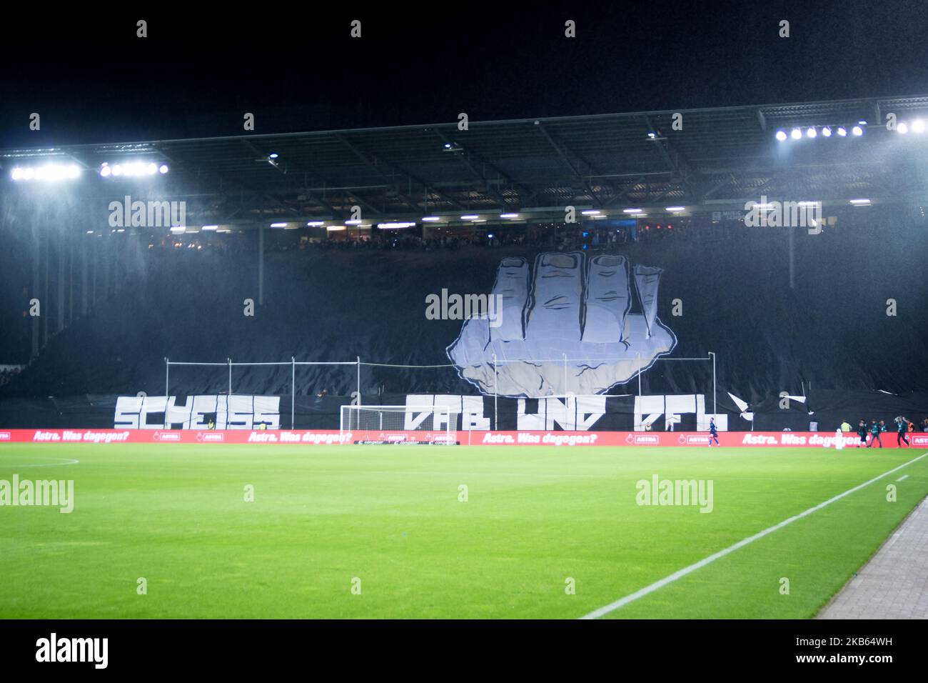 General view inside the stadium hi-res stock photography and images - Alamy