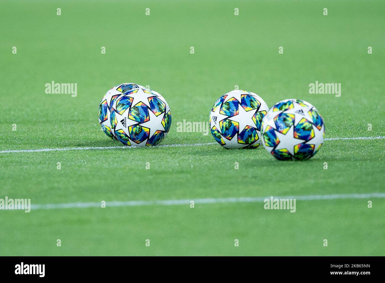 Liverpool napoli champions league hi-res stock photography and images ...