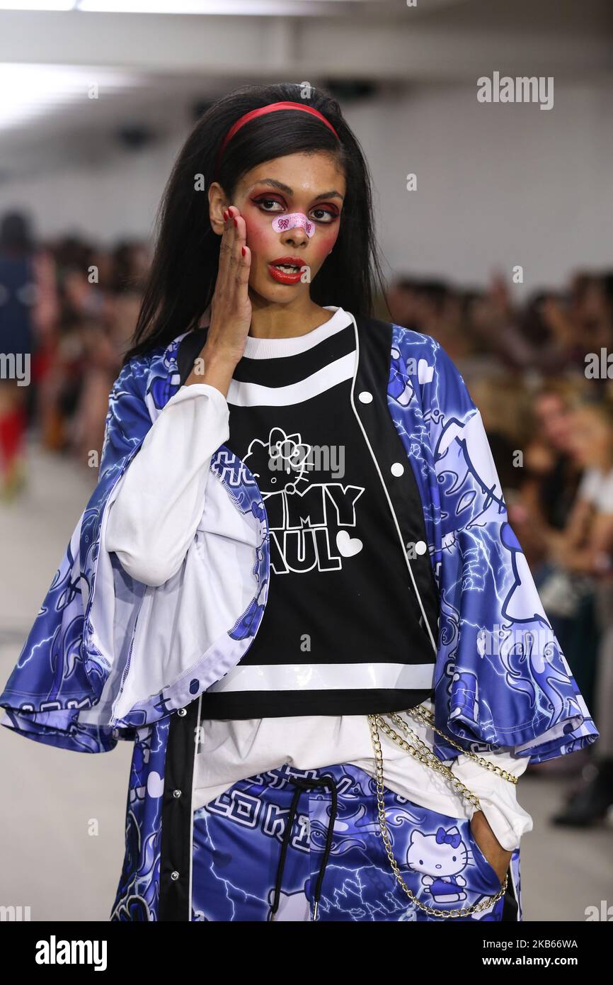 Kitty model hi-res stock photography and images - Alamy