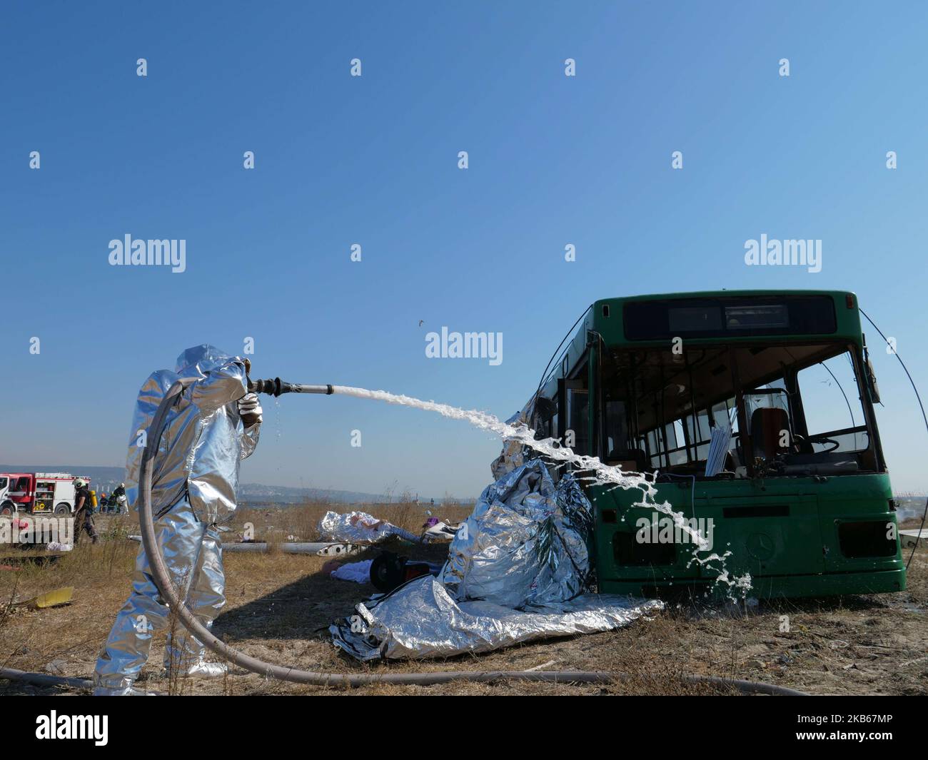 Airplane crash disaster exercise hi-res stock photography and images ...
