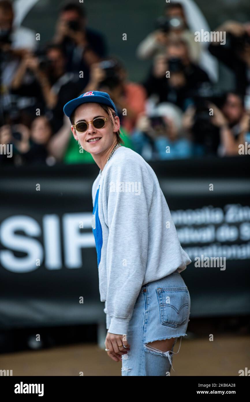 Kristen Stewart arrives at the Hotel Maria Cristina during the 67th San ...